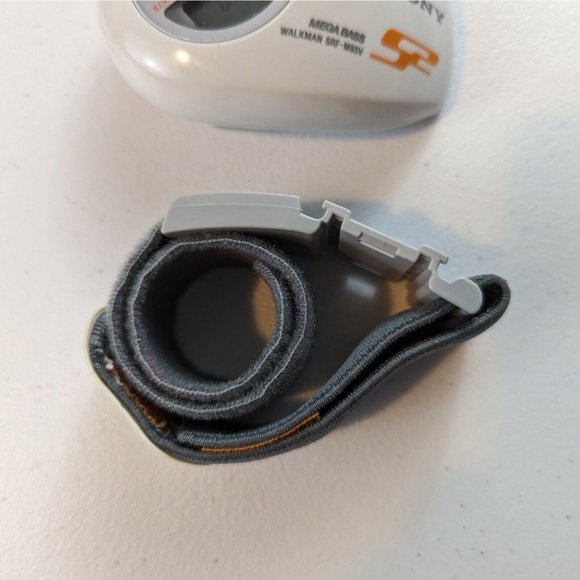 Sony | Portable Audio & Video | Sony Sport Walkman Srfm85v Am Fm Tv ...
